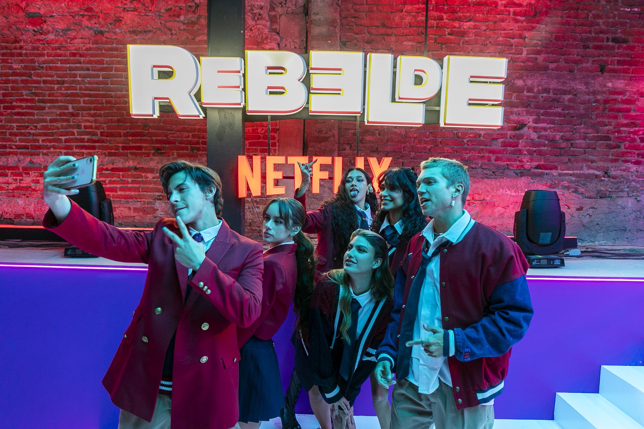 ¡rebelde Anuncia Segunda Temporada Y La Llegada De Saak Celebriteen